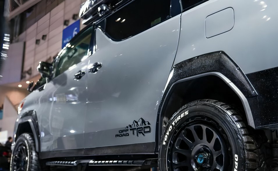Toyota Alphard Versión Todoterreno: Minivan de Lujo Off-Road